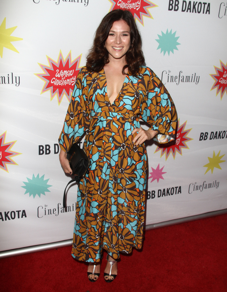 Picture of Yael Stone