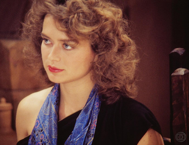 Picture of Cristina Mullins