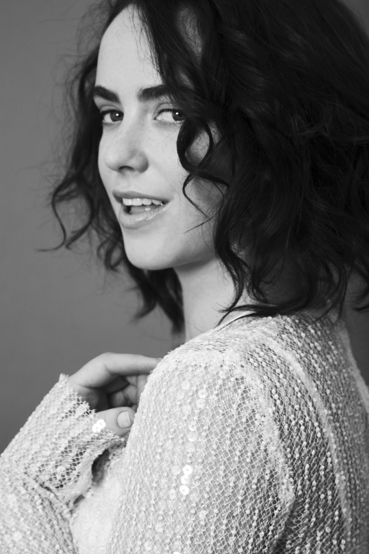 Amy Manson picture