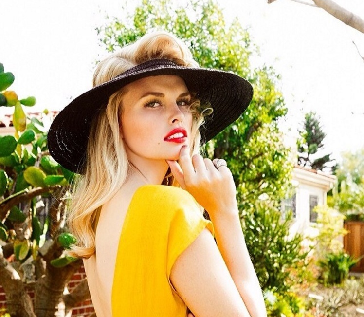 Picture of Hayley Corbett