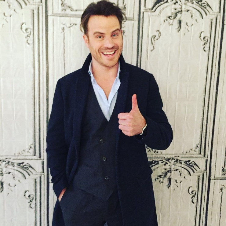 Picture of Robert Kazinsky