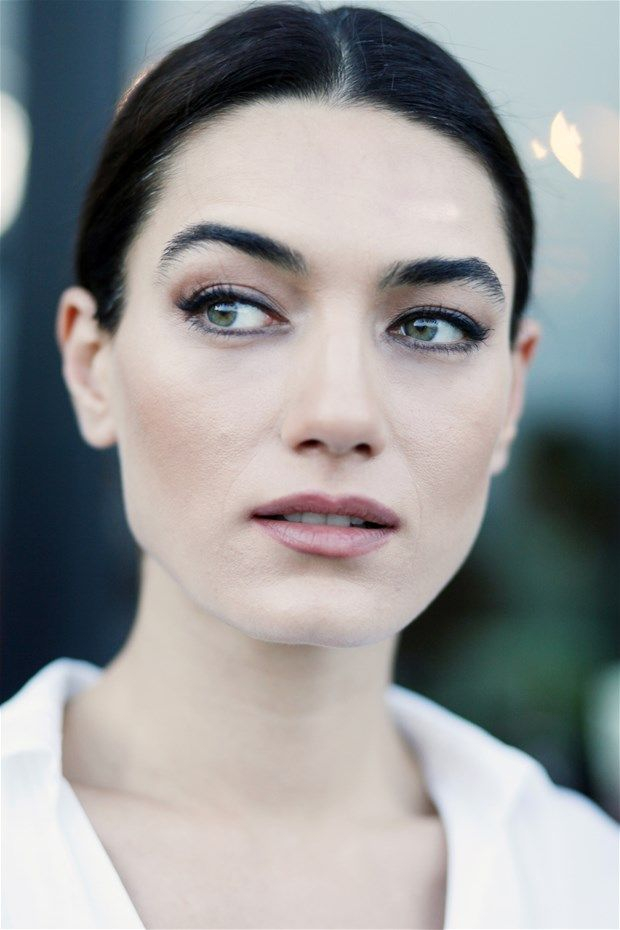 Hande Subasi picture