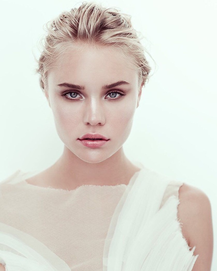 Brooke Perry image