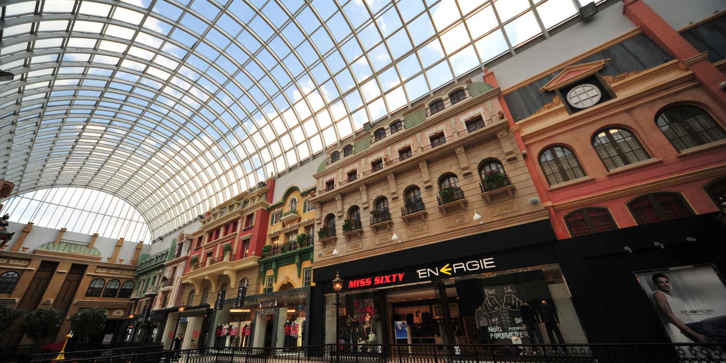 West Edmonton Mall picture