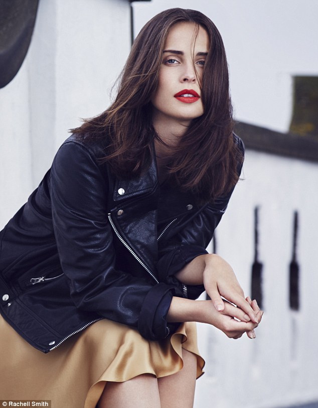 Picture of Heida Reed