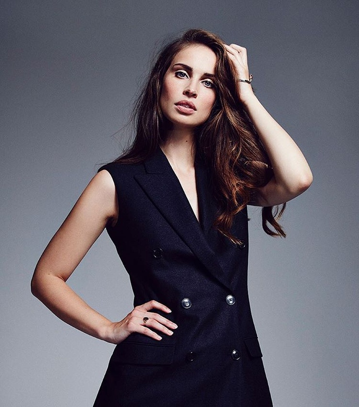Picture of Heida Reed