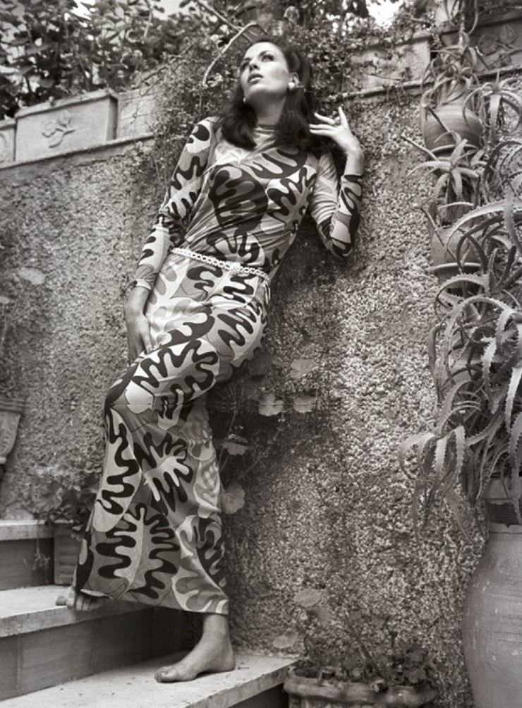 Picture of Elizabeth Teissier