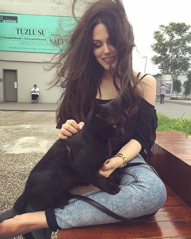 Aisha Linnea Akthar picture