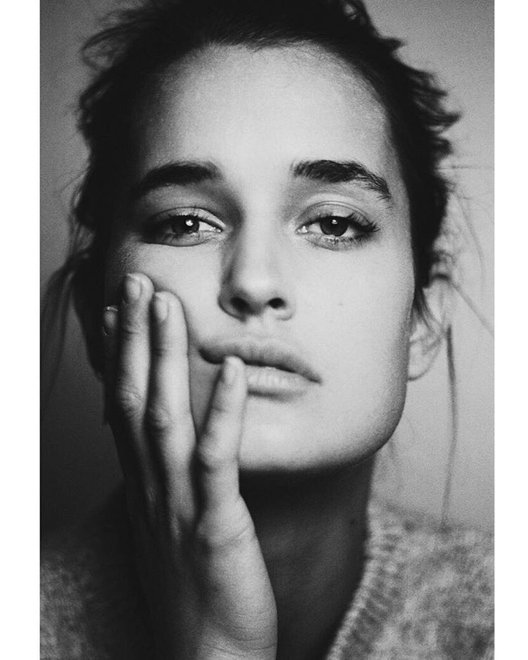 Picture of Kate Harrison (model)