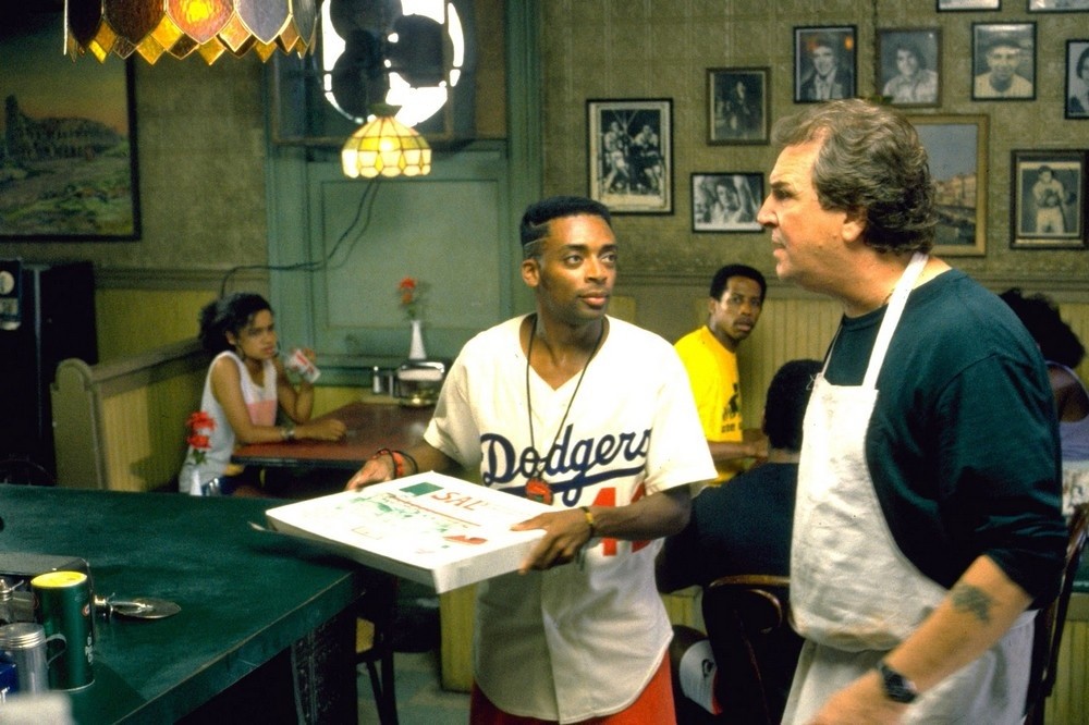Picture of Do the Right Thing (1989)