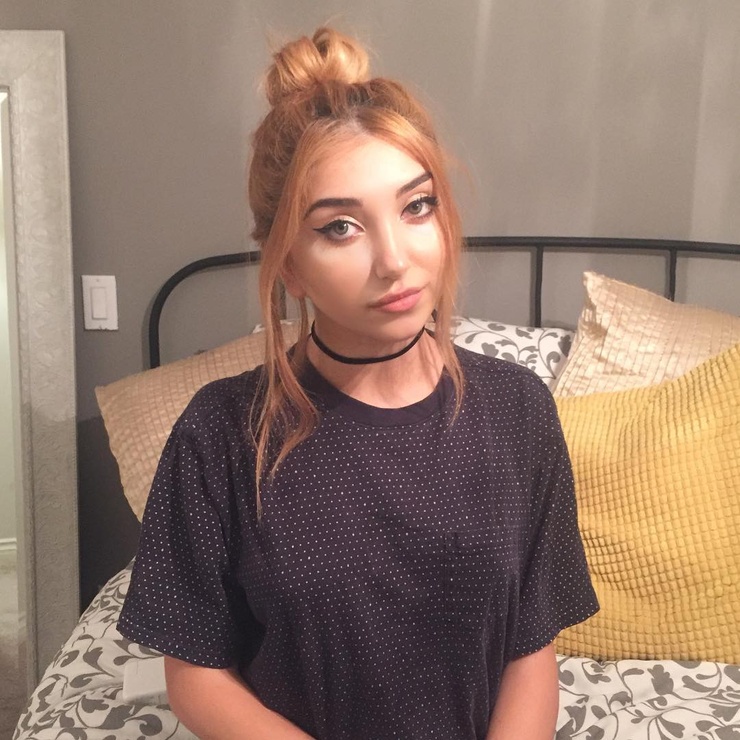 Picture of Jennessa Rose