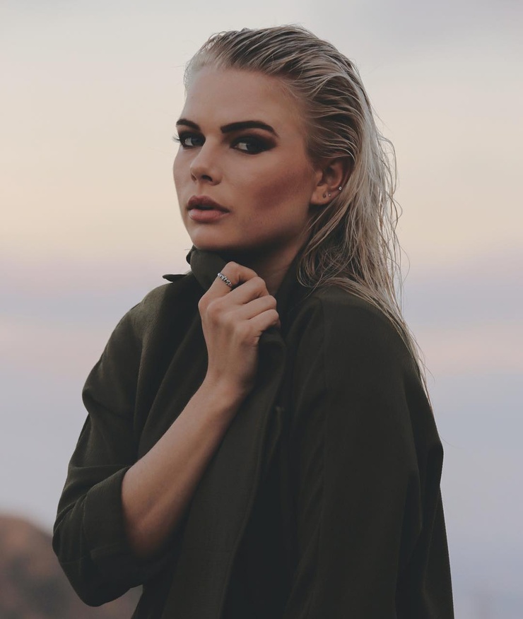 Picture of Kelli Goss