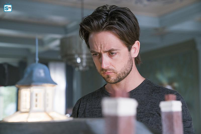 Picture of Justin Chatwin