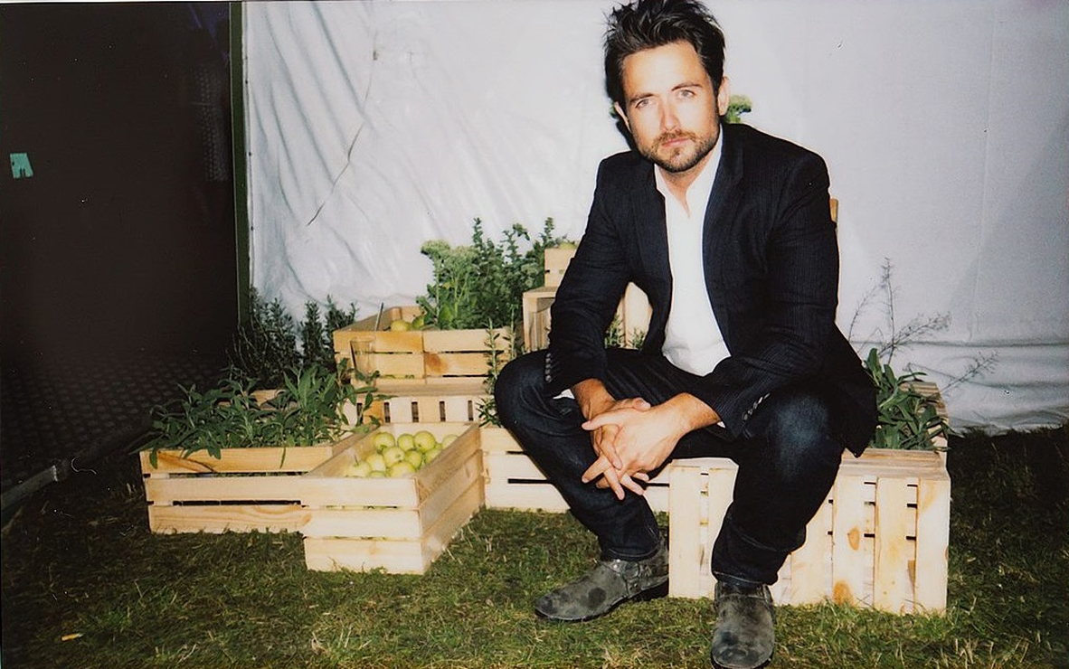 Picture of Justin Chatwin