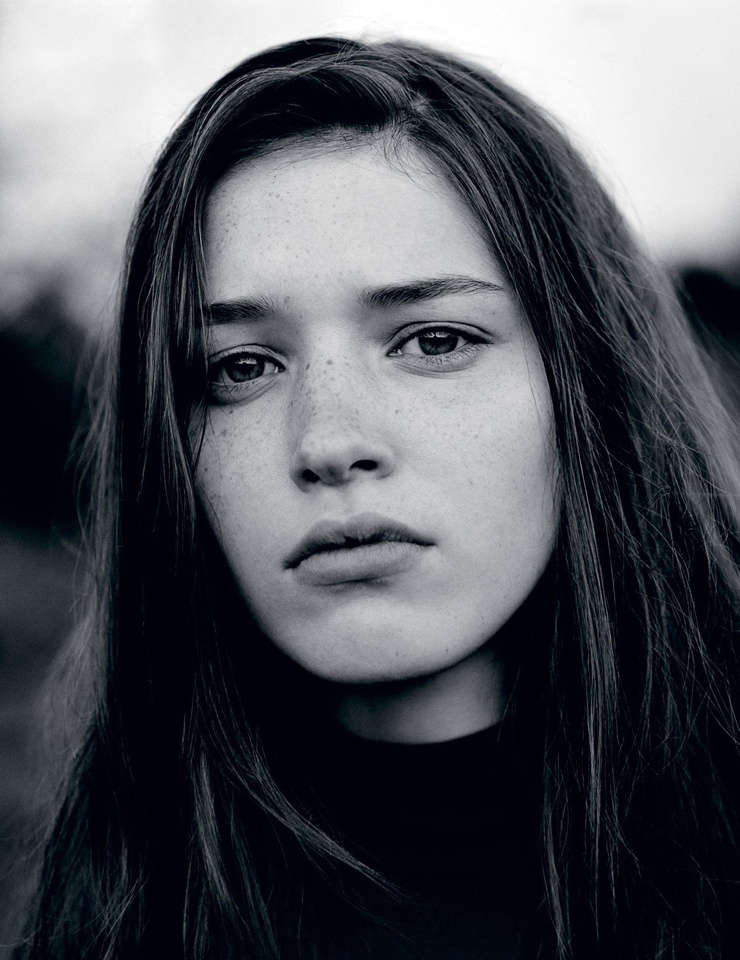 Image of Lottie Hayes