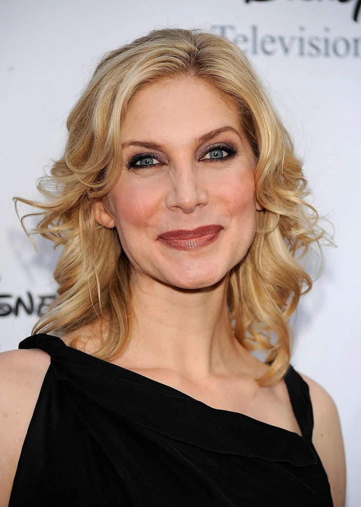 Picture of Elizabeth Mitchell