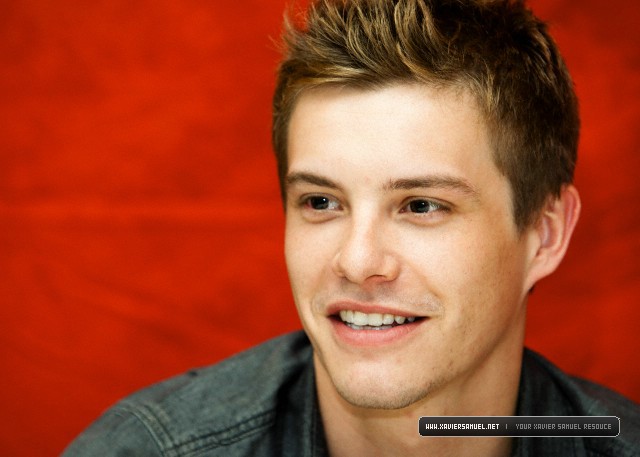 Picture of Xavier Samuel