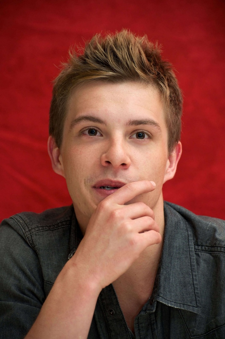 Xavier Samuel image
