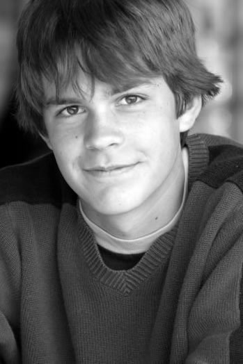 Picture of Johnny Simmons