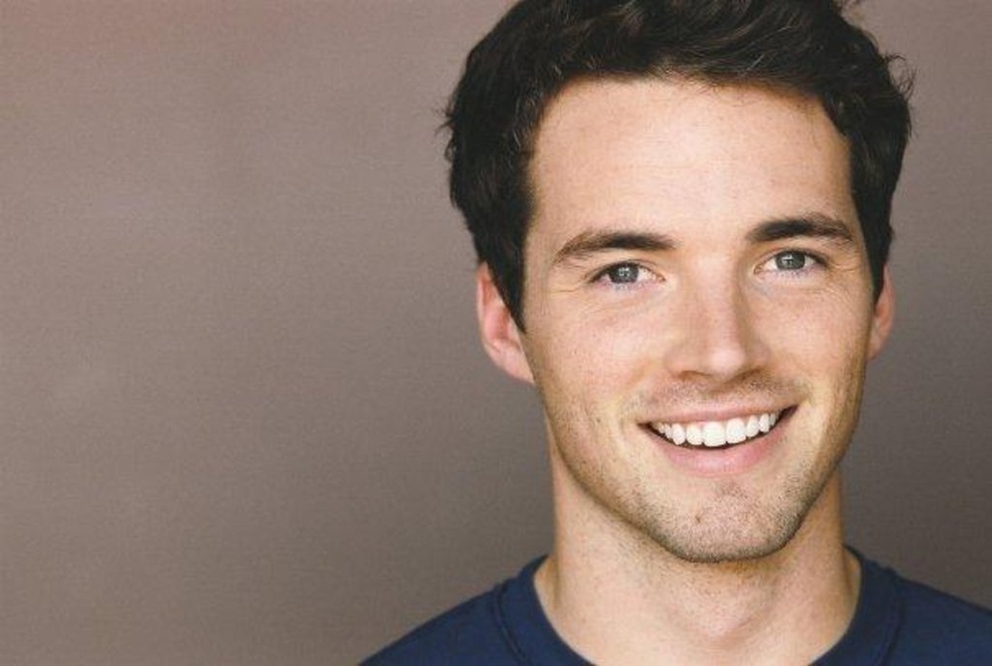 Picture of Ian Harding