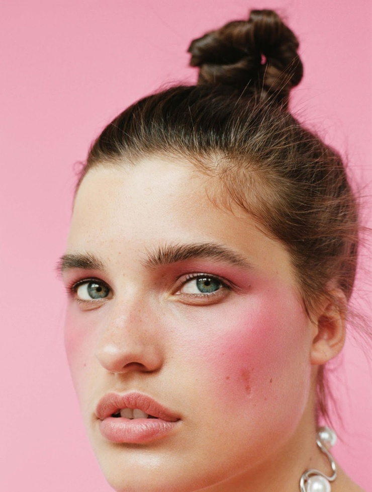 Picture of Julia van Os