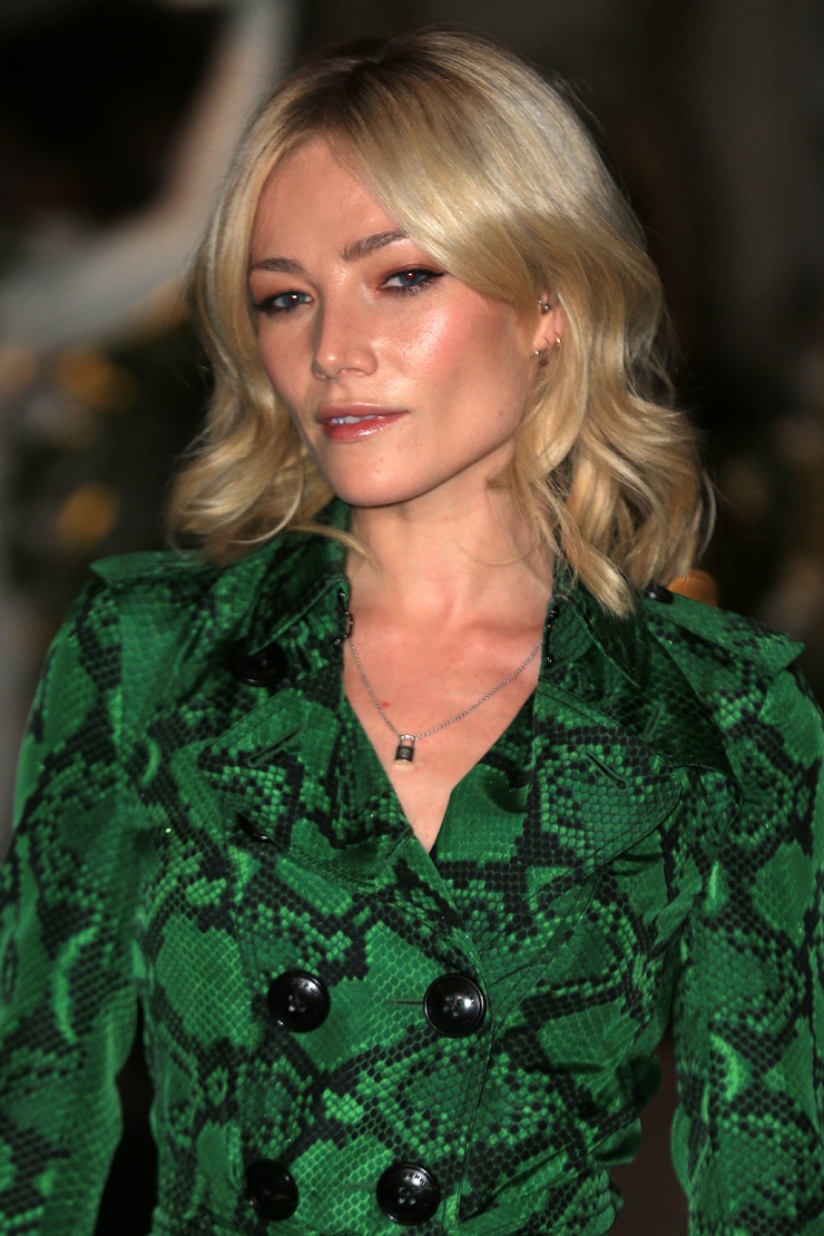 Picture of Clara Paget