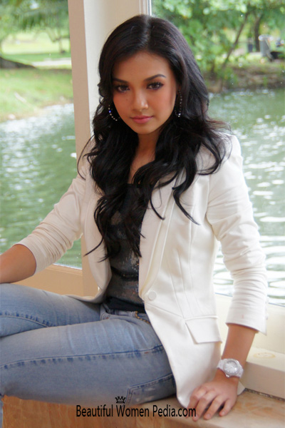 Picture of Neelofa
