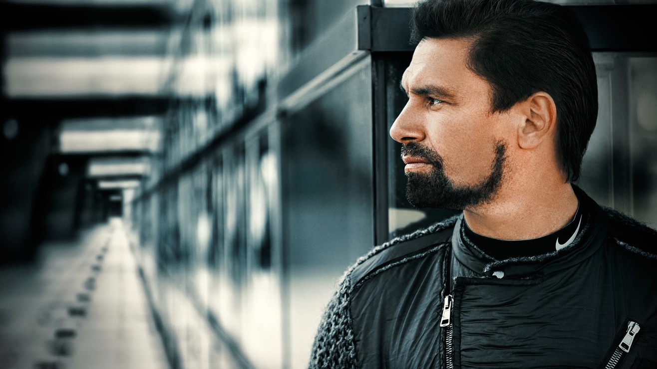 Picture of Manu Bennett