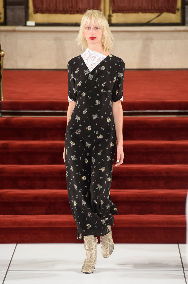 Picture of Lili Sumner