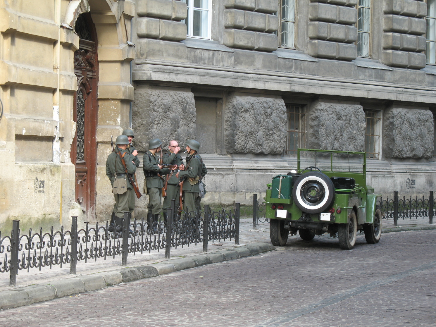 Picture of Gitler kaput!