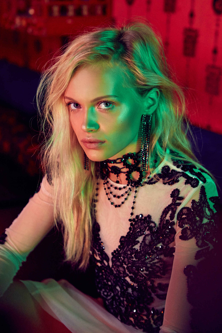 Picture of Mae Van Der Weide