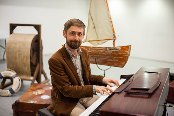 Picture of Neil Hannon