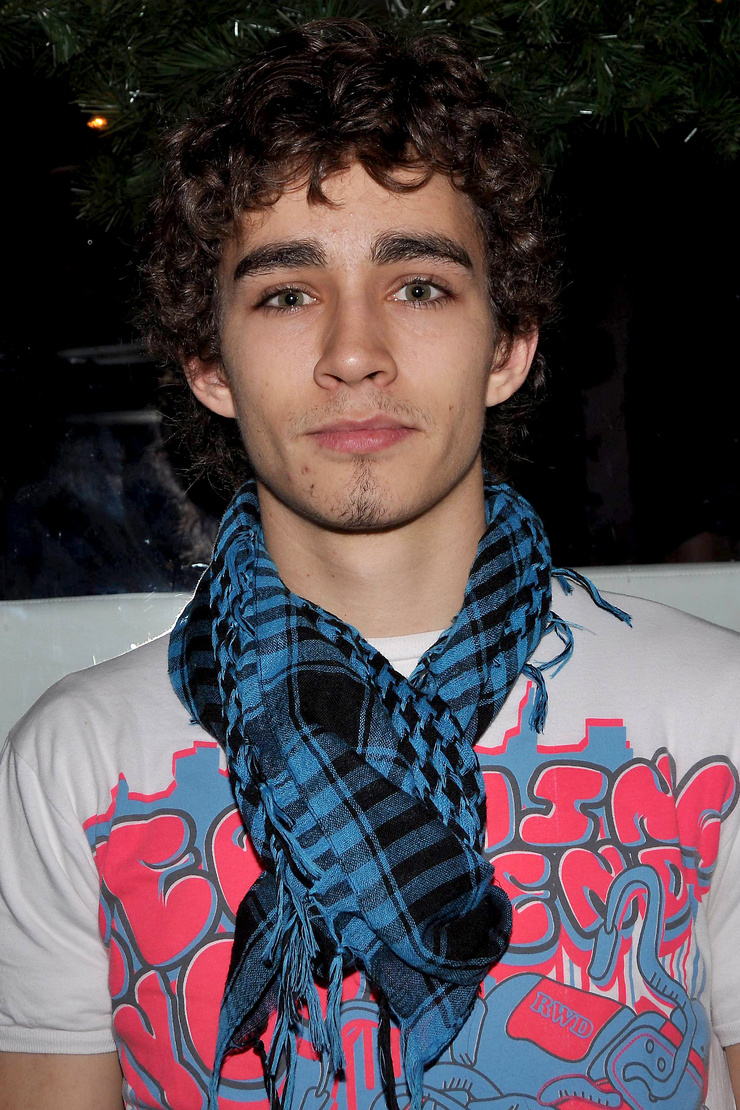 Picture of Robert Sheehan