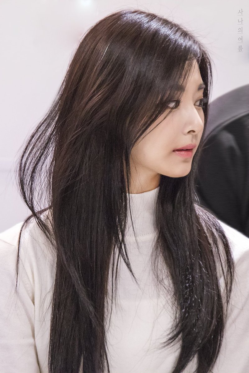 Picture of Chou Tzu-yu (Tzuyu)