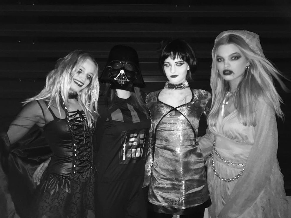 Picture of Julia van Os