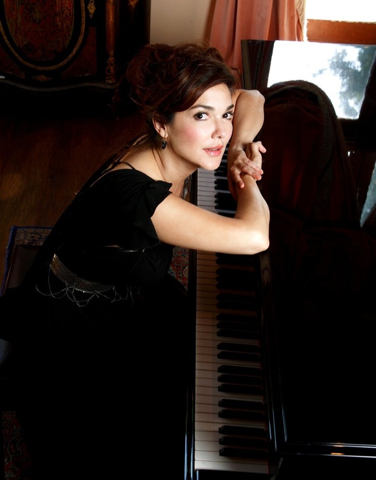 Image of Laura Harring