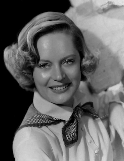 Picture of Alexis Smith