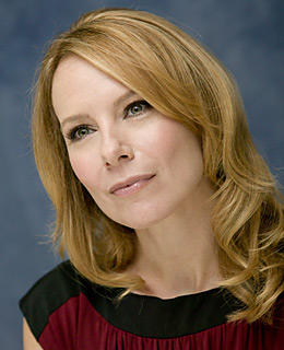Amy Ryan image