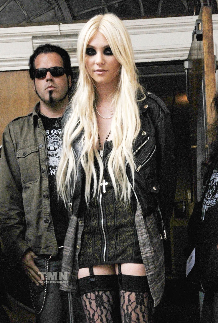 Picture of Taylor Momsen