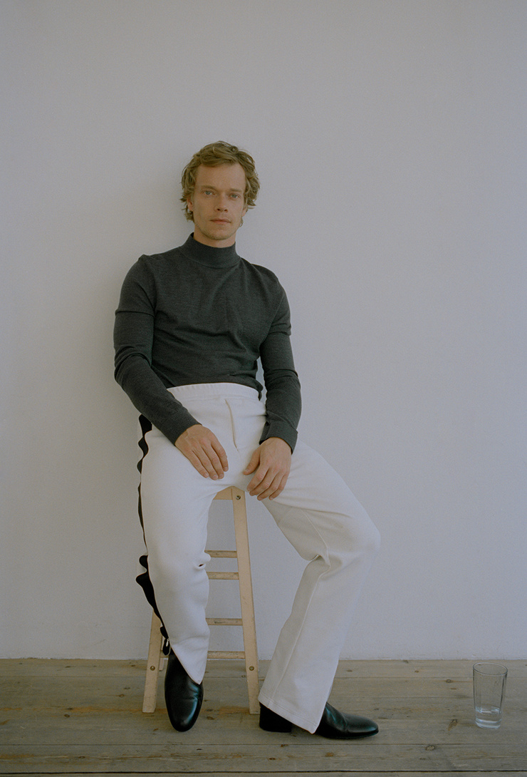 Picture of Alfie Allen