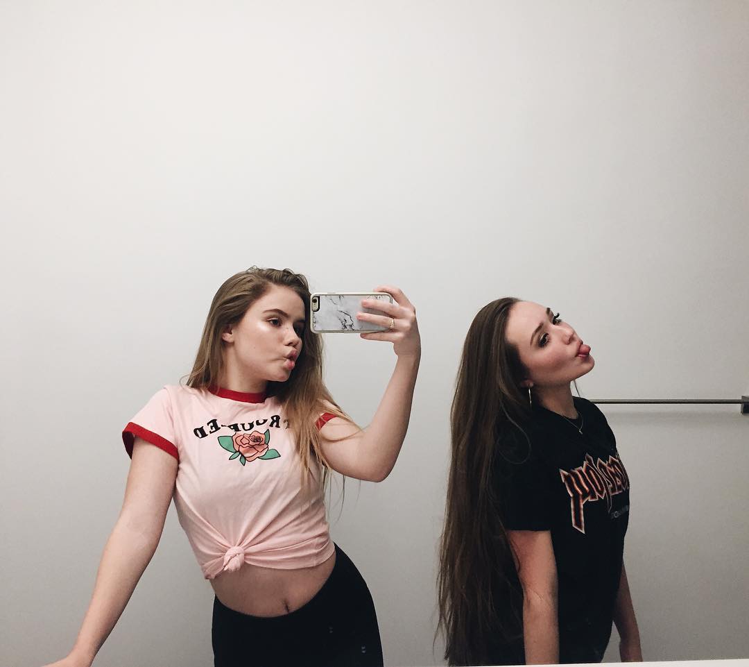 Picture of Lexee Smith