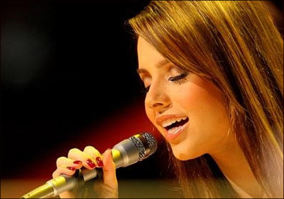 Sandy Leah picture