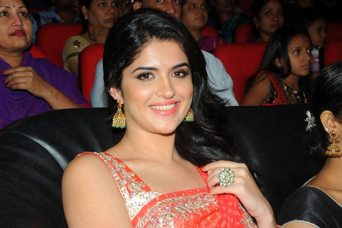 Picture of Deeksha Seth