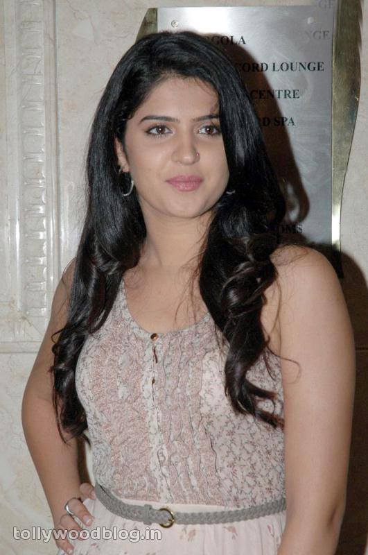 Deeksha Seth picture