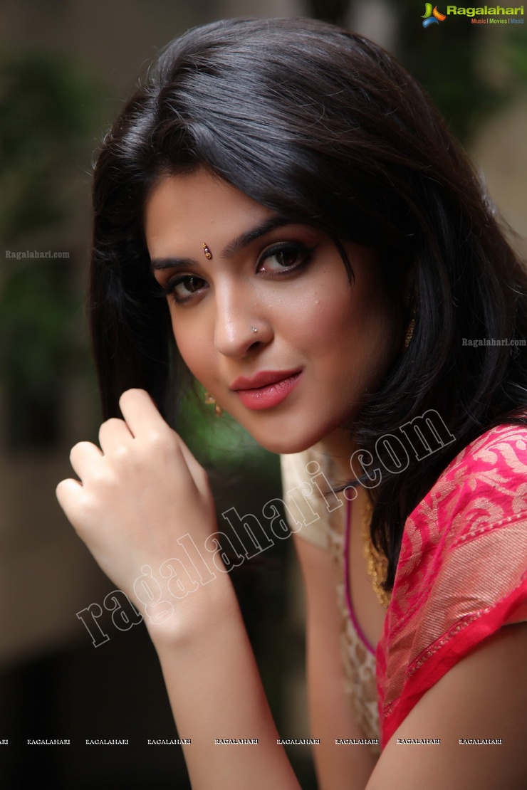 Picture of Deeksha Seth