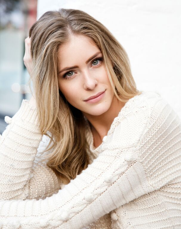 Picture of Jordan Claire Robbins