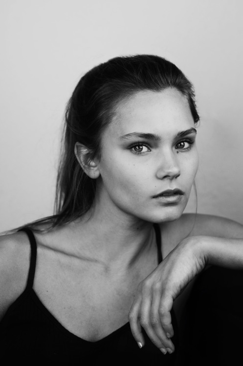 Picture of Rebecca Dingemans