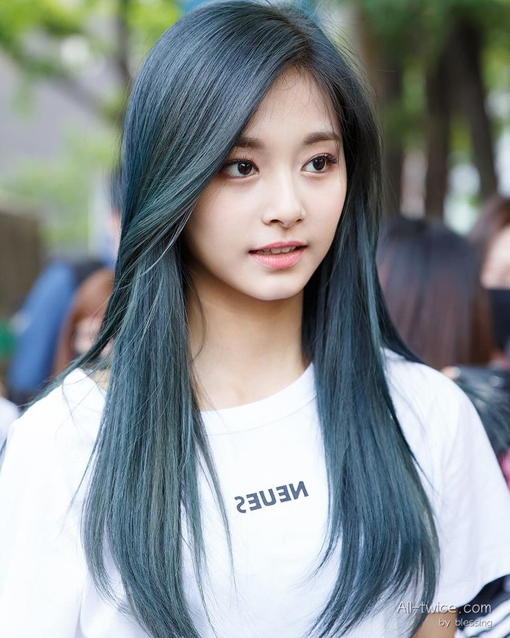 Chou Tzu-yu (Tzuyu)