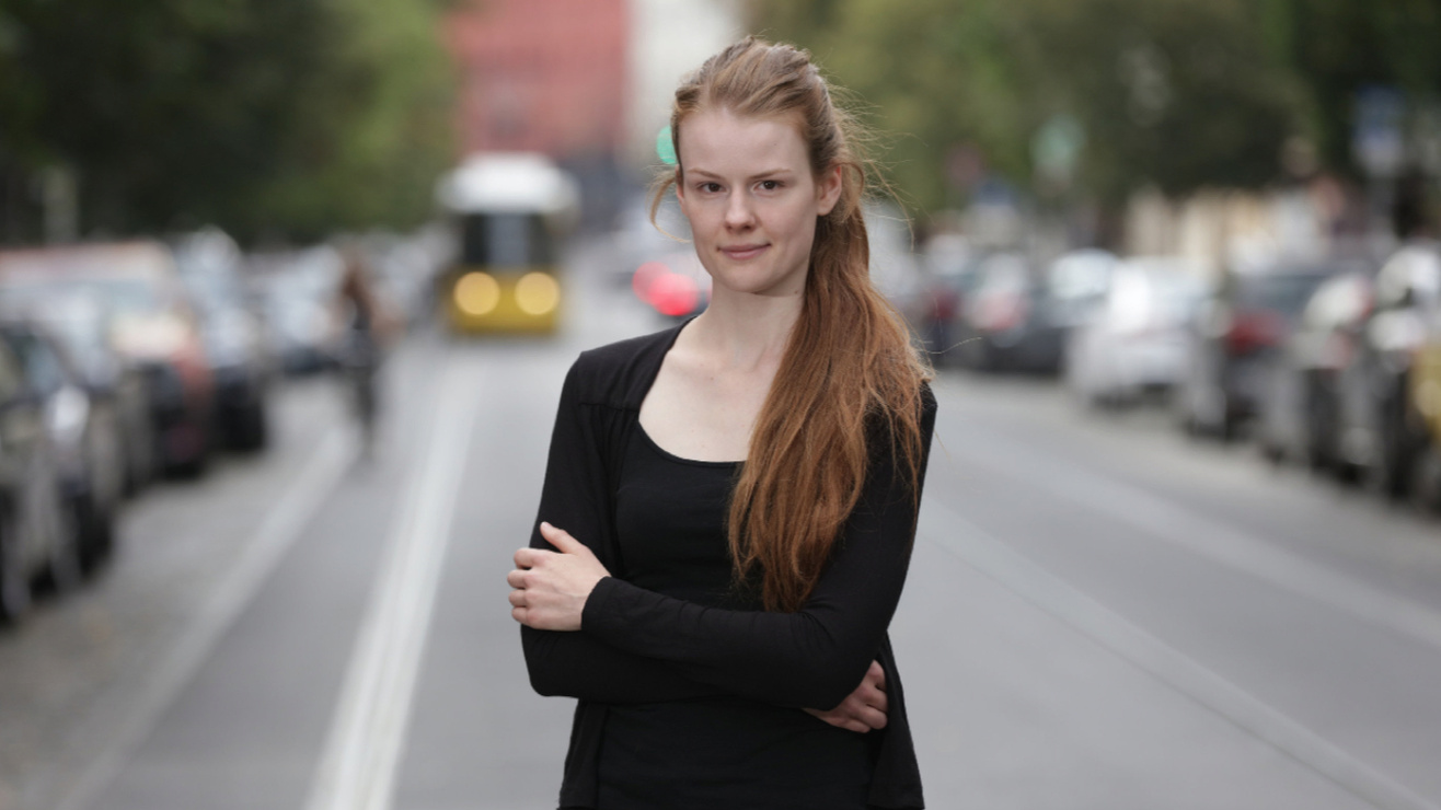 Jenna Behrends image