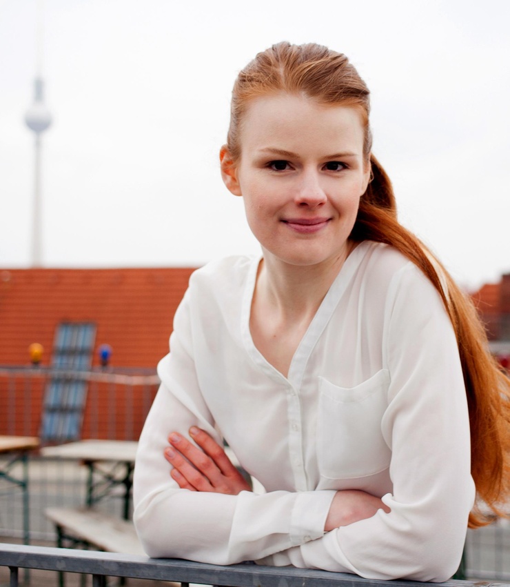 Jenna Behrends image